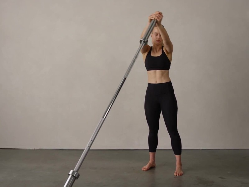 10 Challenging Hanging Core Exercises (with sample workout)