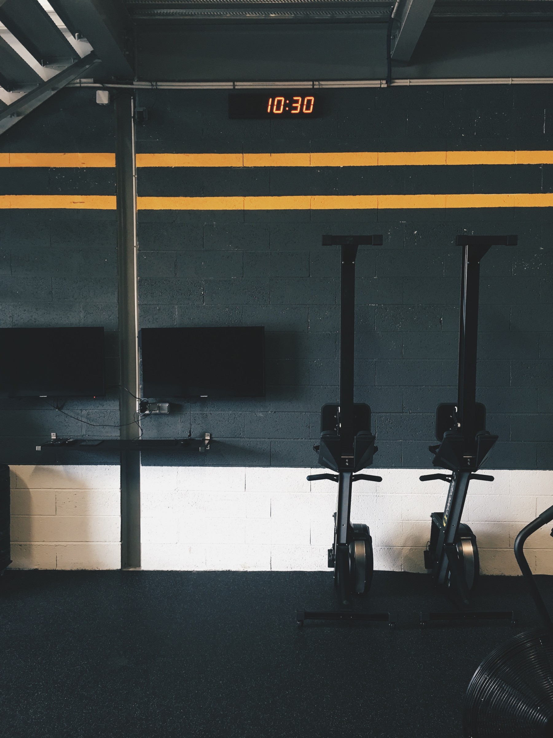 Which is More Effective: Rowing Machine vs Stationary Bike